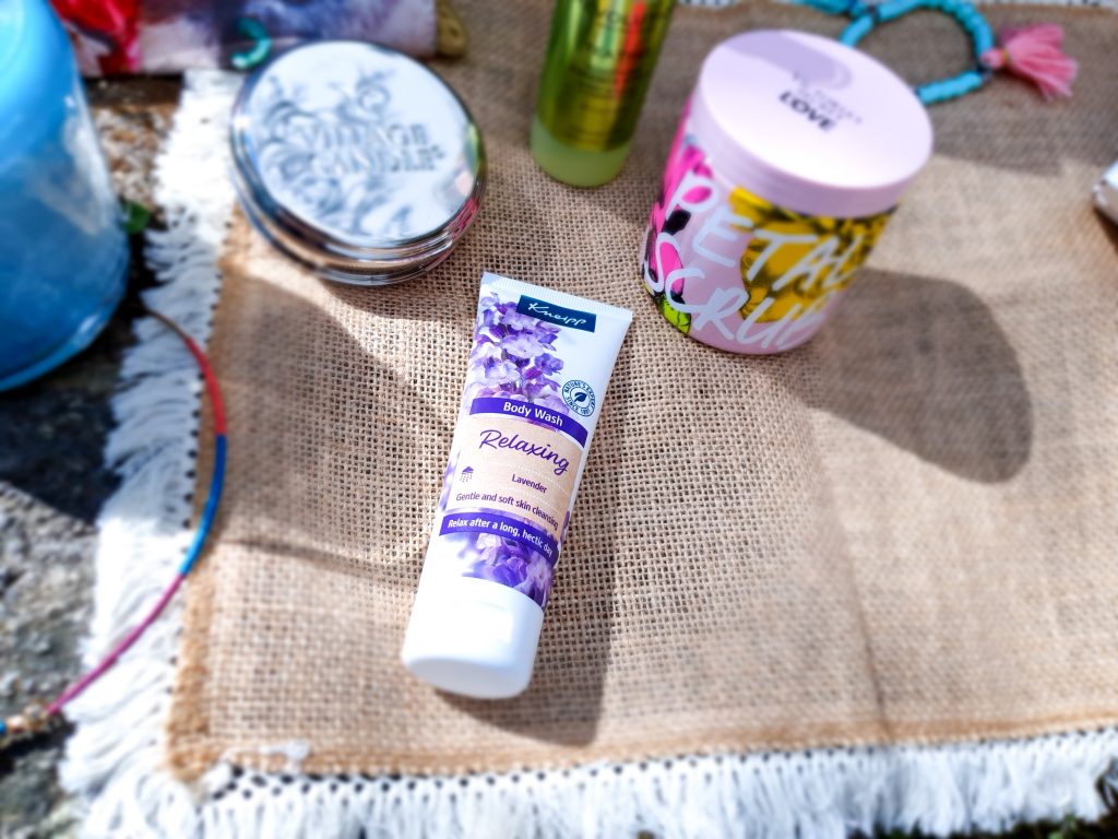 Se relaxer simplement avec quelques gestes et activités routinières