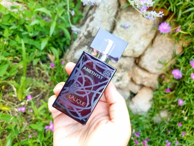 L'élégance des notes de fruits rouges avec le parfum Amethyst Lalique