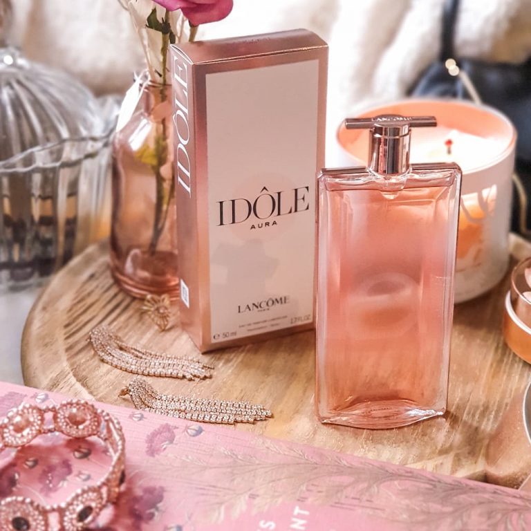 L'Eau de Parfum Idôle Aura Lancôme et ses notes de rose et de sel