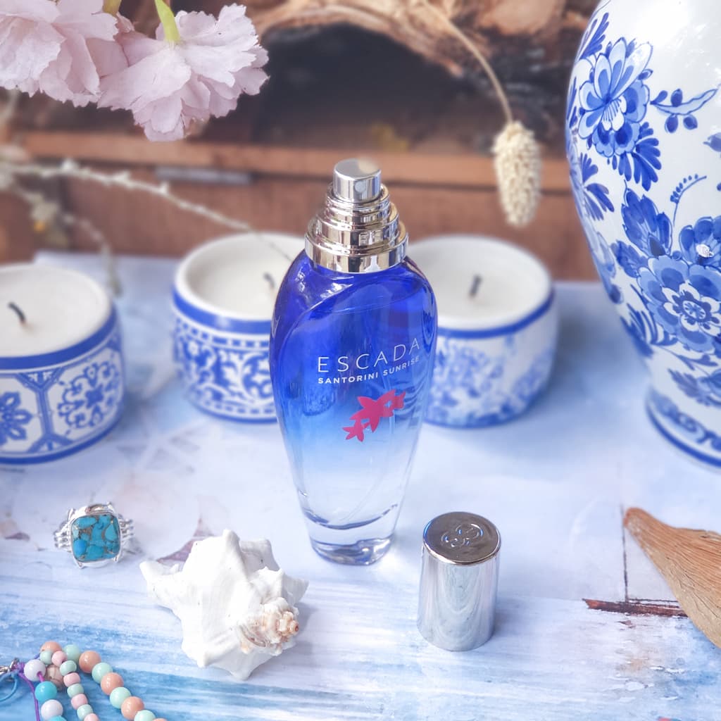 Un voyage lumineux en Grèce avec Santorini Sunrise Escada