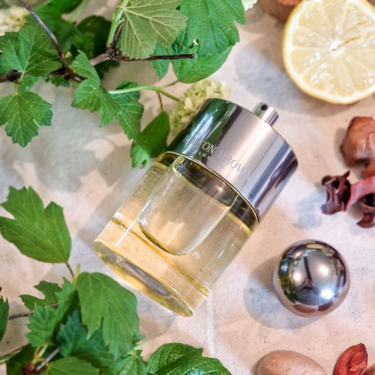 La rafraîchissante eau de toilette Bushukan Molton Brown